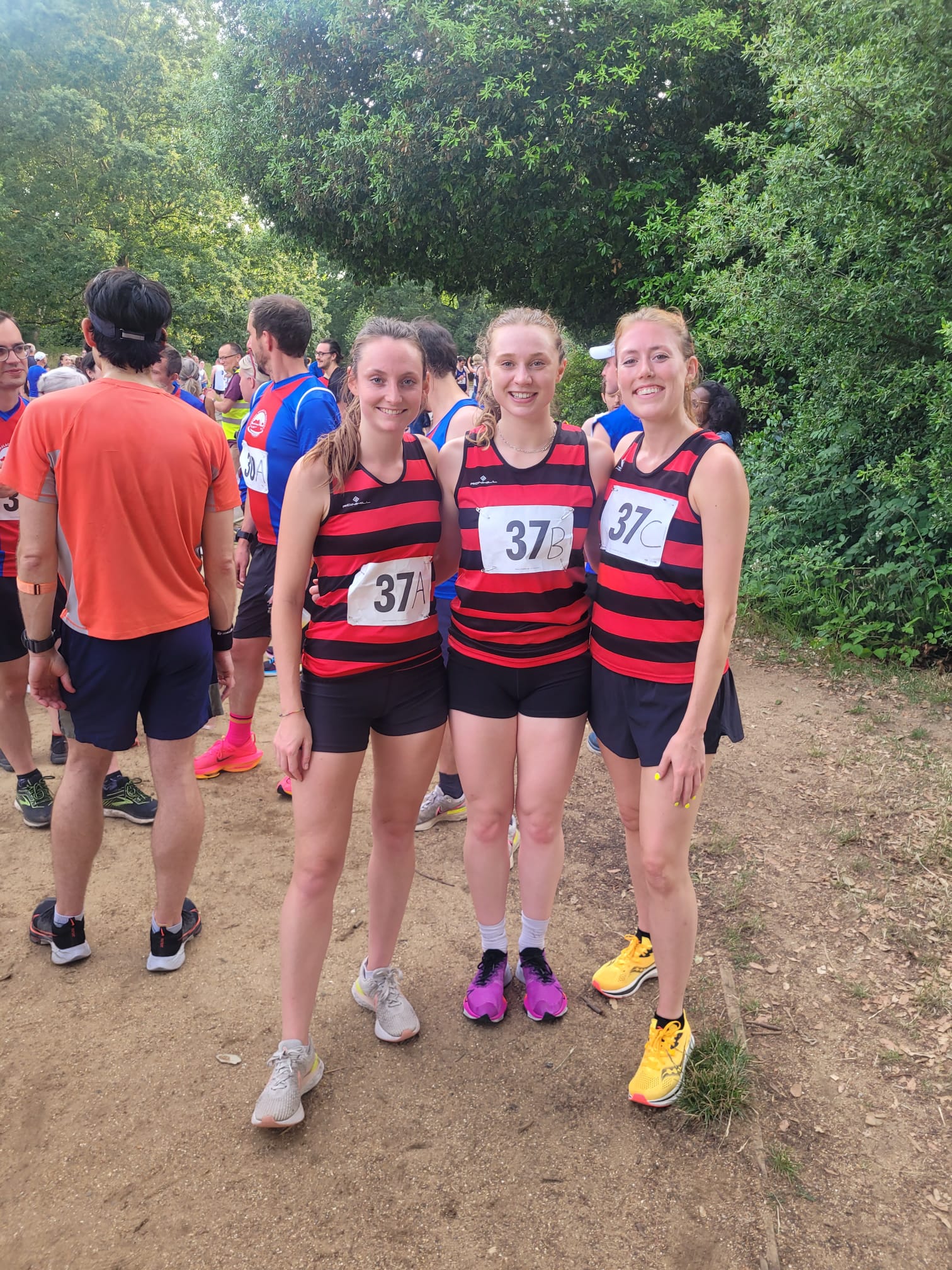 More club age group records fall & HHH women 2nd at Dulwich road relays ...